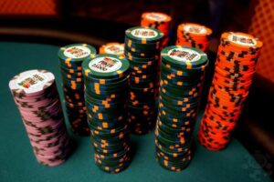 Poker Chip Values Explained: Colors, Denominations, and How They Work ...